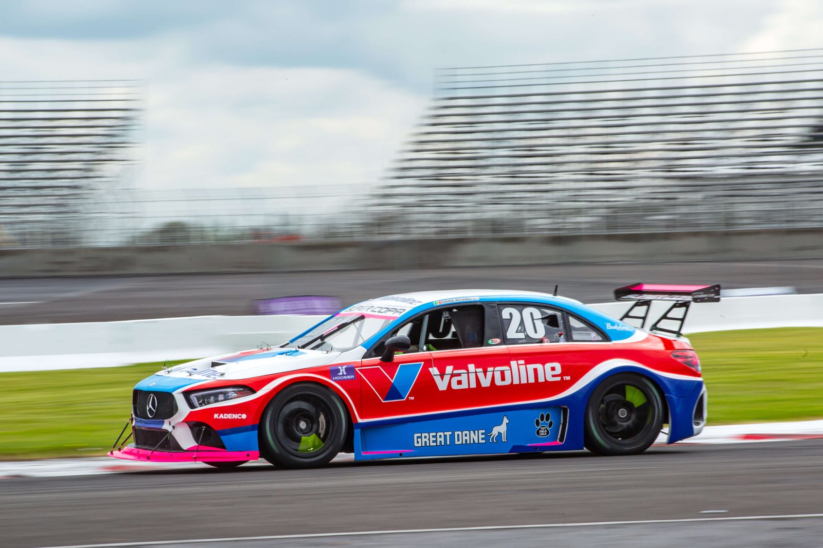 Ivanna Richards regresa al Autódromo Hermanos Rodríguez para el Gran ...